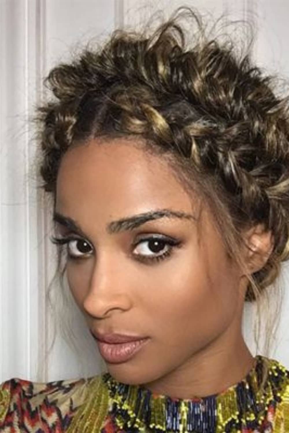 Top 10 Trendy Hola Braids to Try in 2026 [With Pictures] - New Natural ...